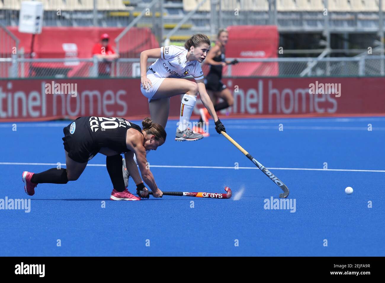 New Zealand's Megan Hull and Belgium's Alexia 't Serstevens pictured in ...