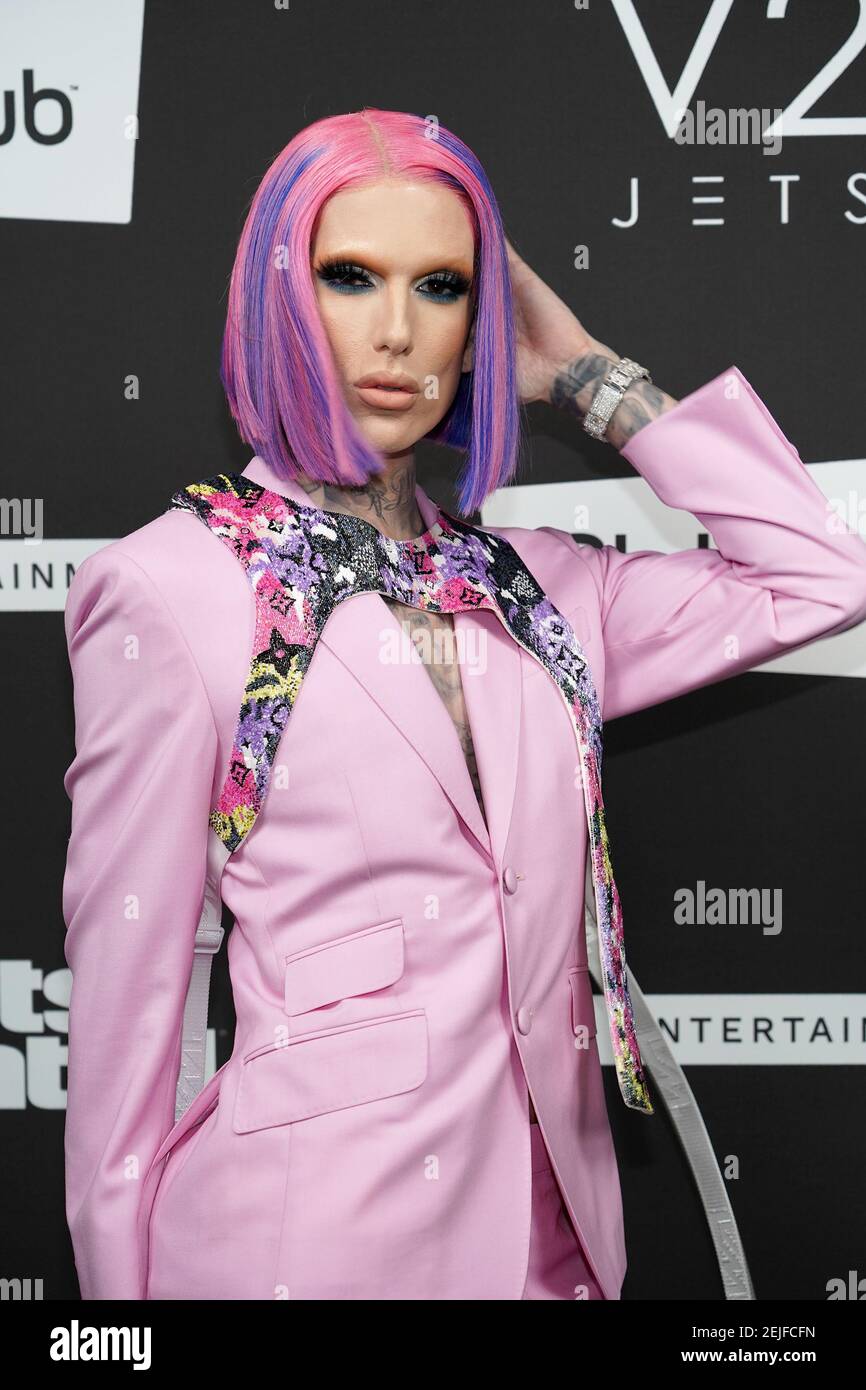 MIAMI BEACH, FLORIDA - FEBRUARY 01: Jeffree Star attends Sports ...