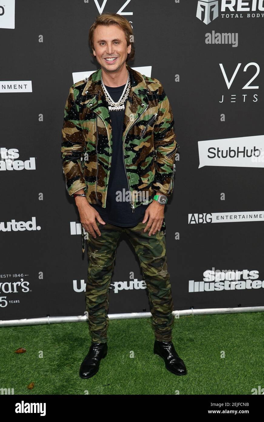 MIAMI BEACH, FLORIDA - FEBRUARY 01: Jonathan Cheban attends Sports ...