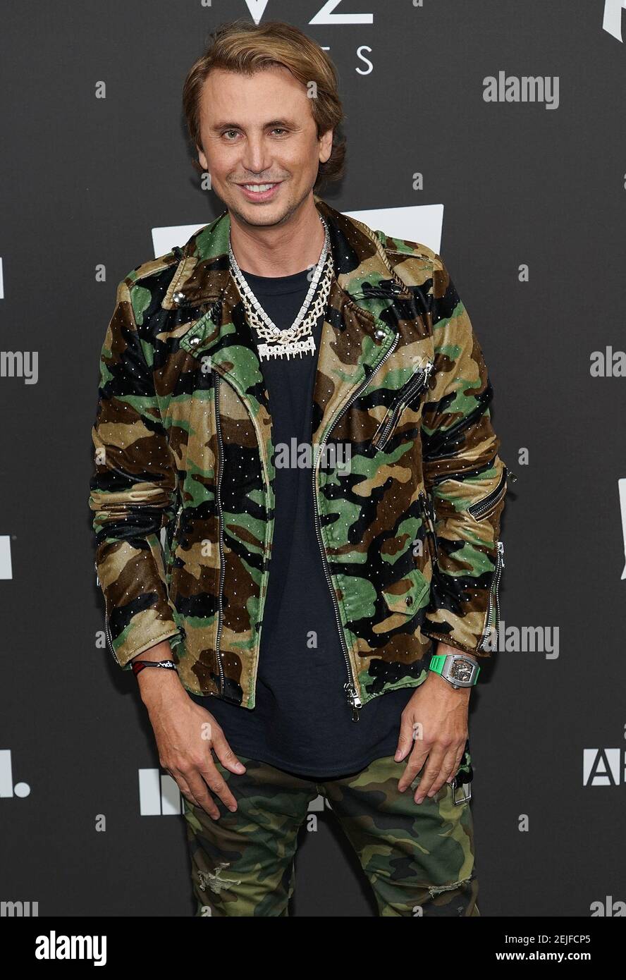 MIAMI BEACH, FLORIDA - FEBRUARY 01: Jonathan Cheban attends Sports ...