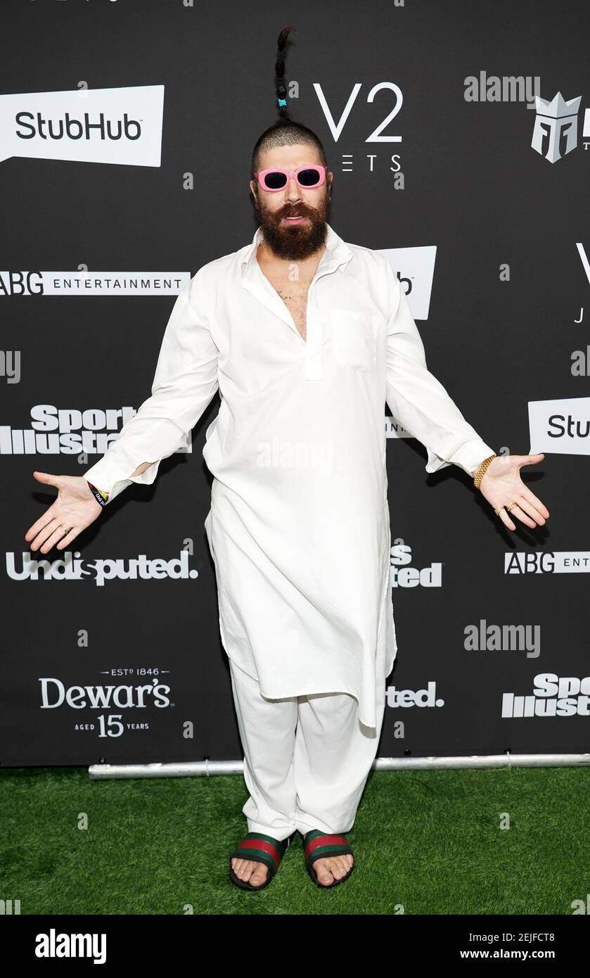 MIAMI BEACH, FLORIDA - FEBRUARY 01: Josh Ostrovsky attends Sports ...