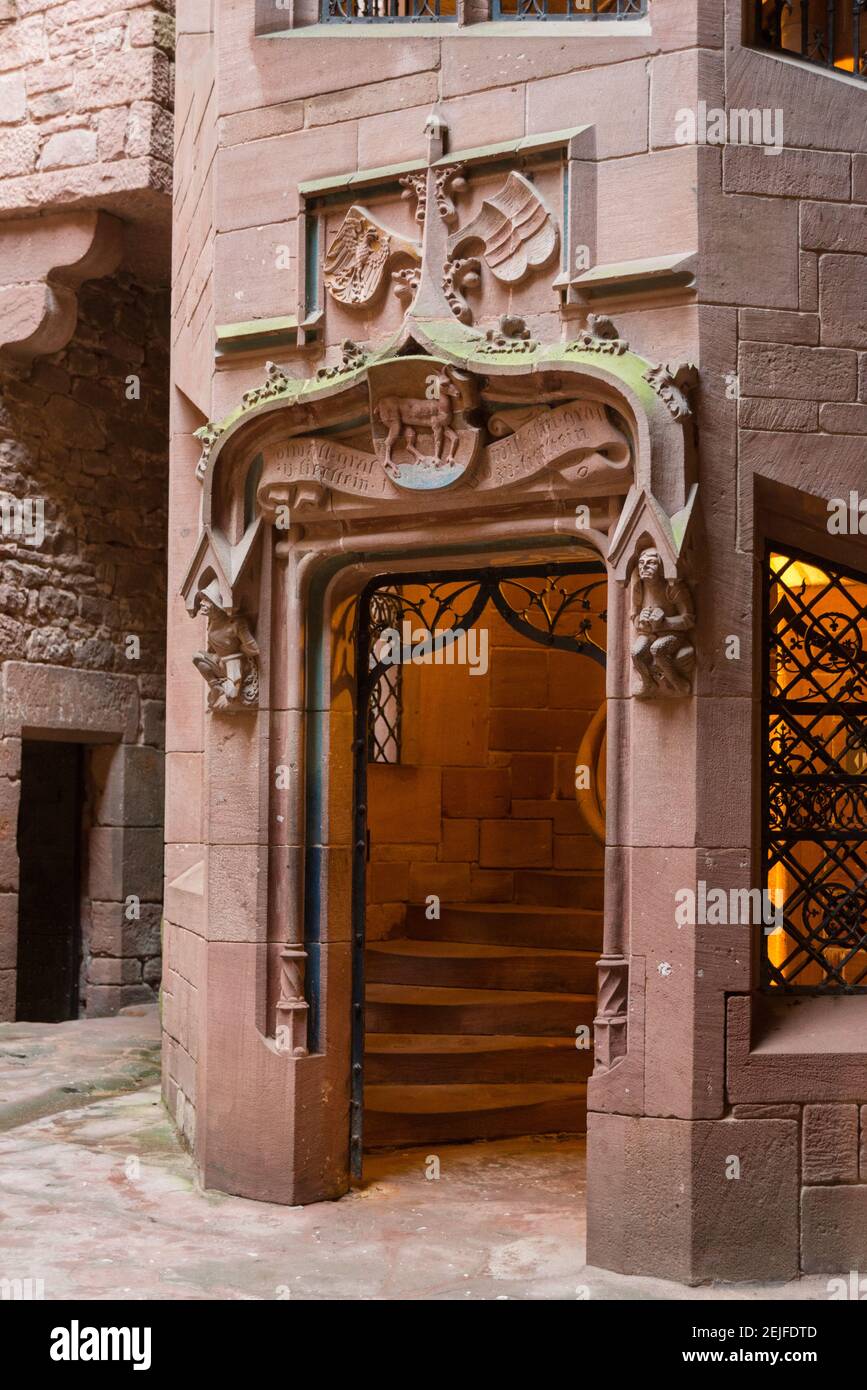 Polygonal sculpture hi-res stock photography and images - Alamy