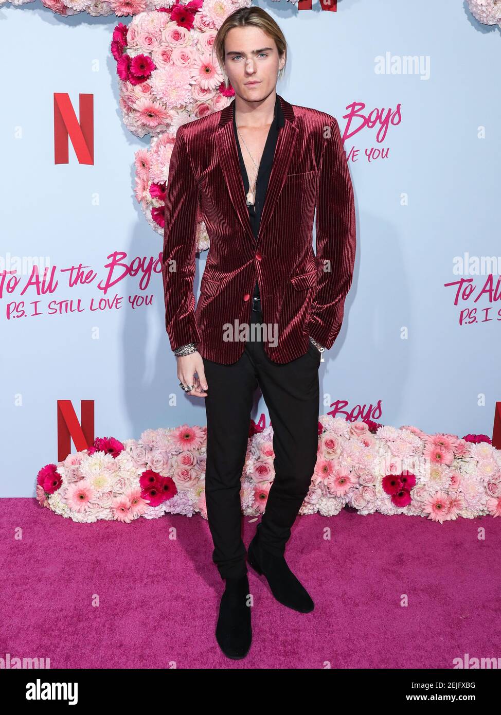 HOLLYWOOD, LOS ANGELES, CALIFORNIA, USA - FEBRUARY 03: Actor Luke ...