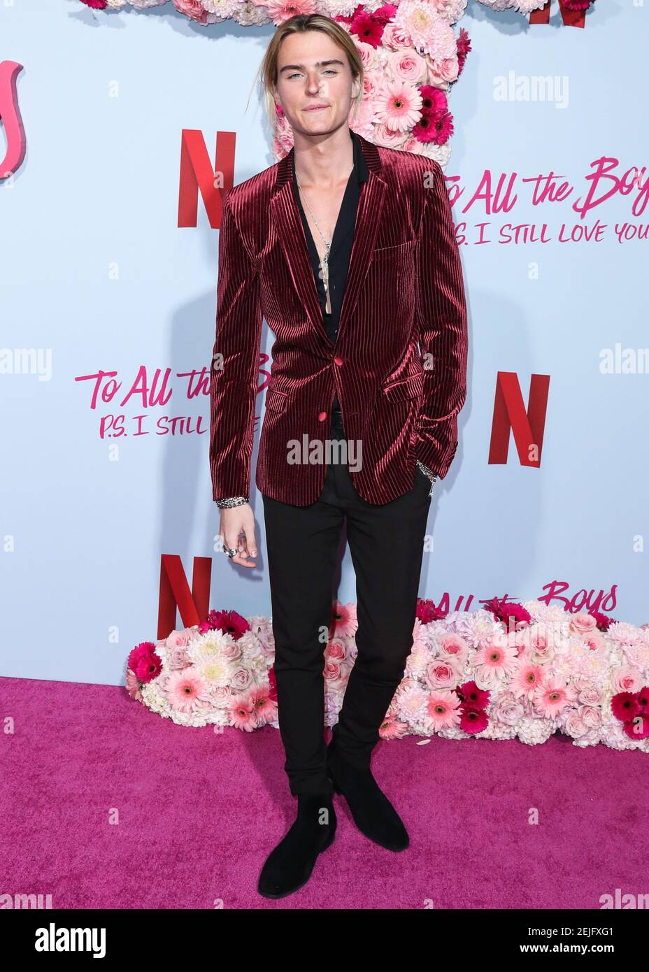 HOLLYWOOD, LOS ANGELES, CALIFORNIA, USA - FEBRUARY 03: Actor Luke ...