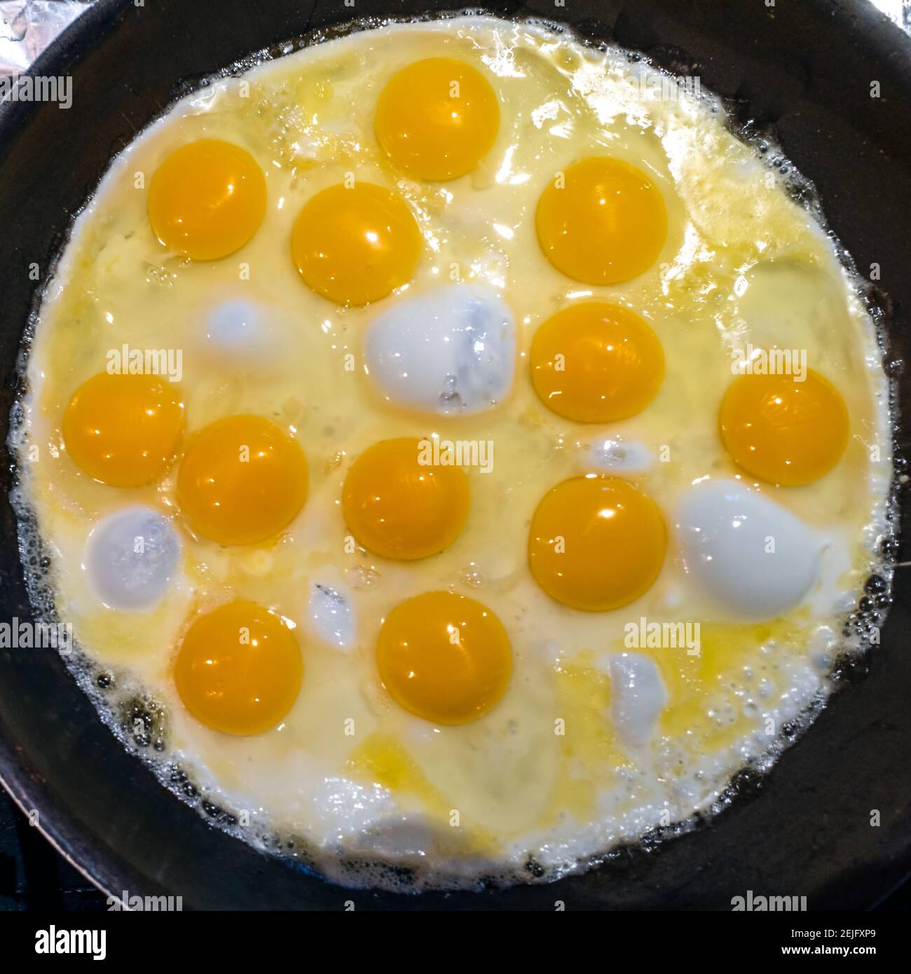 Top down pan hi-res stock photography and images - Alamy