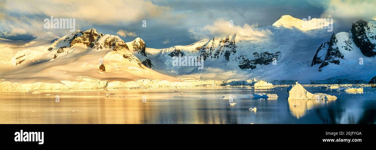 Icebergs floating in Ocean, Antarctica Stock Photo - Alamy