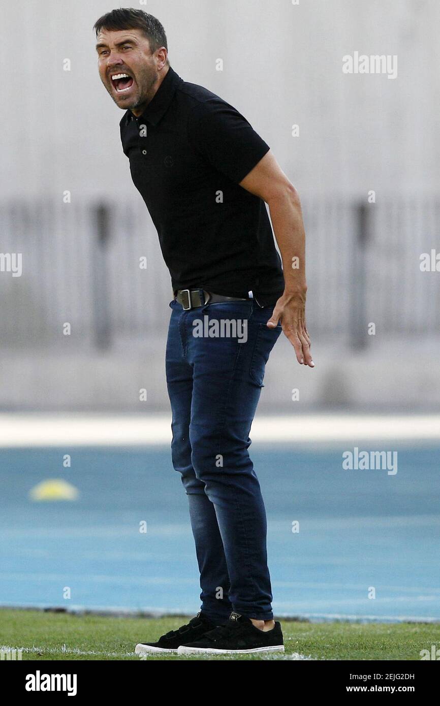 Universidad de Chile manager Hernán Caputto during the match ...