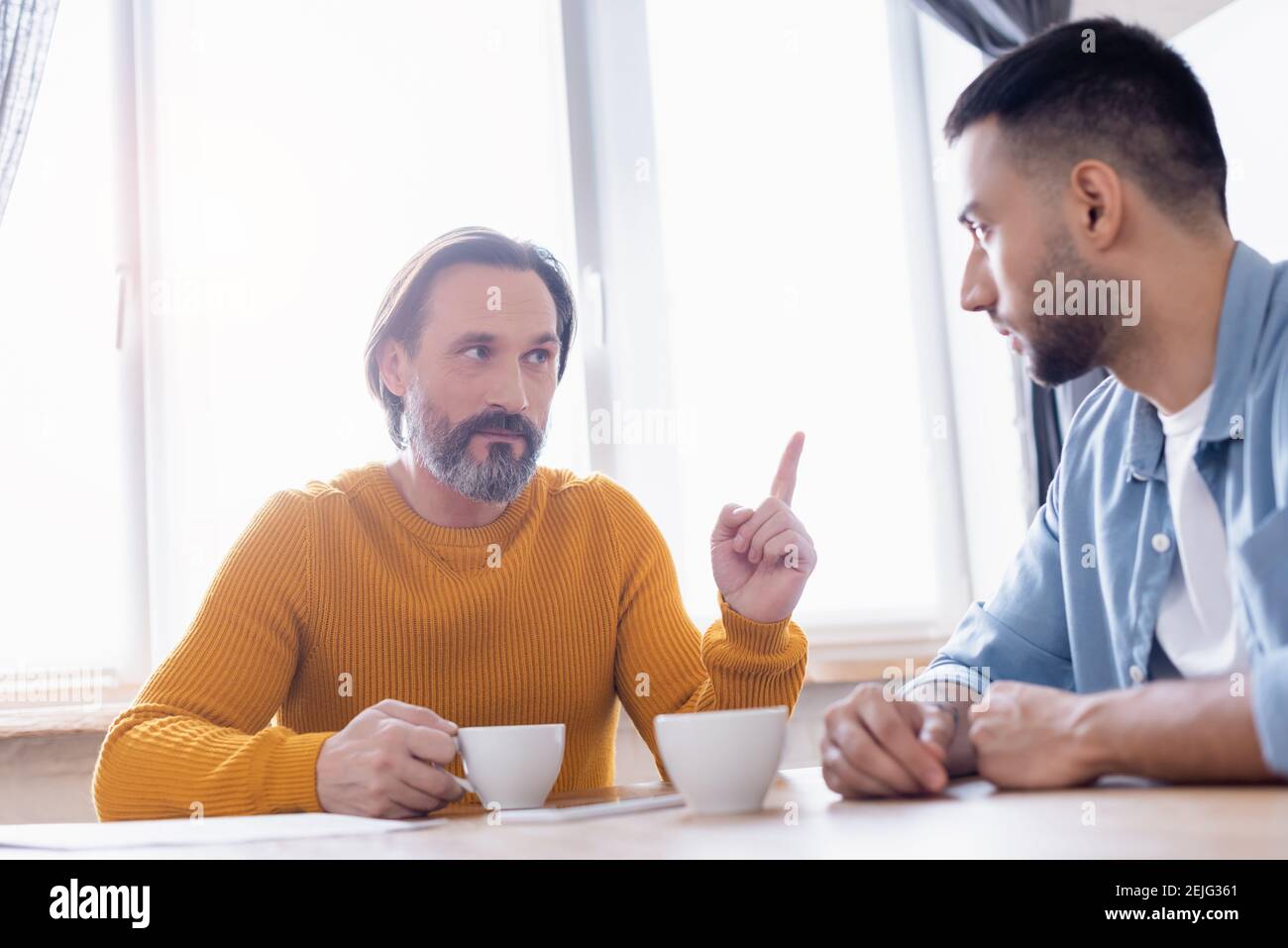 Father son talking serious hi-res stock photography and images - Alamy