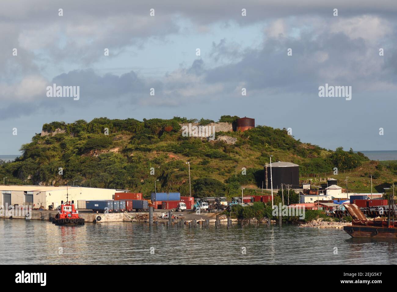 Fort barrington antigua hi-res stock photography and images - Alamy