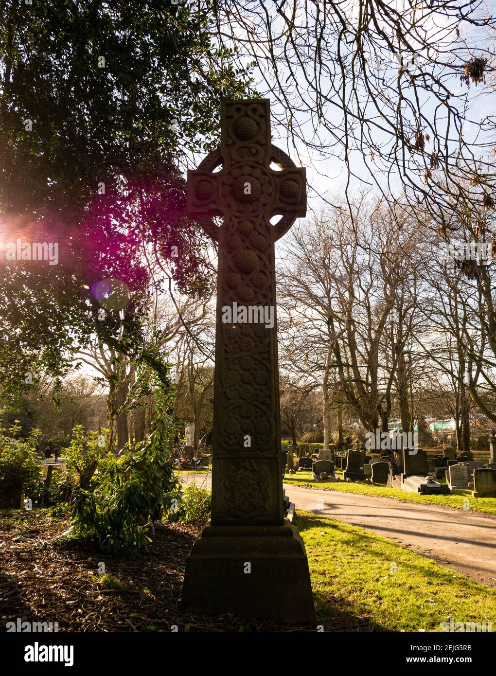 Celtic Cross With starburst reflection Stock Photo - Alamy