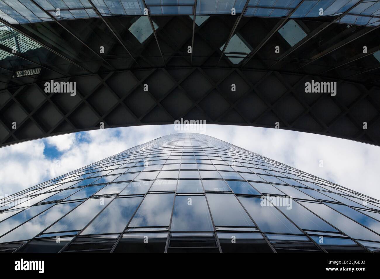 Deutsche post tower bonn hi-res stock photography and images - Alamy