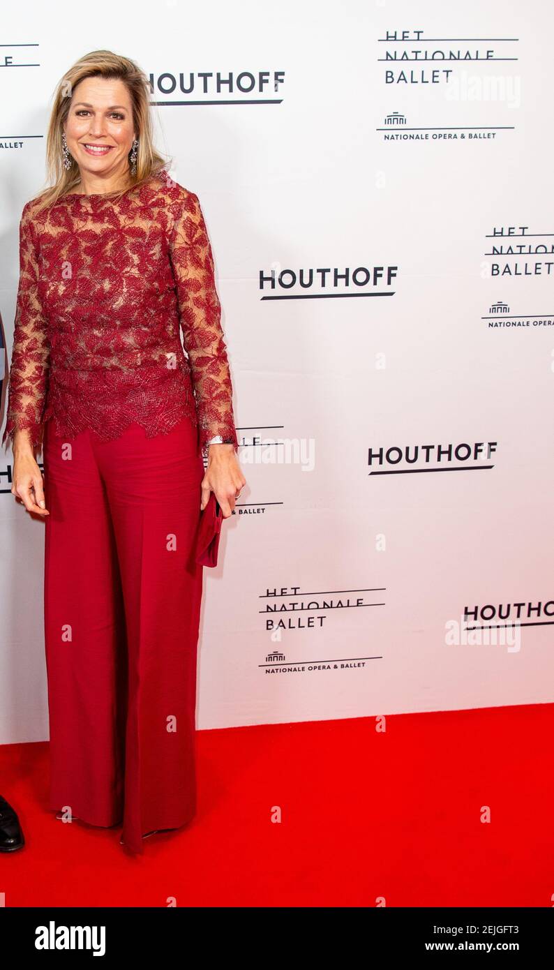 Queen Maxima at the world premiere of Frida by the Dutch National ...