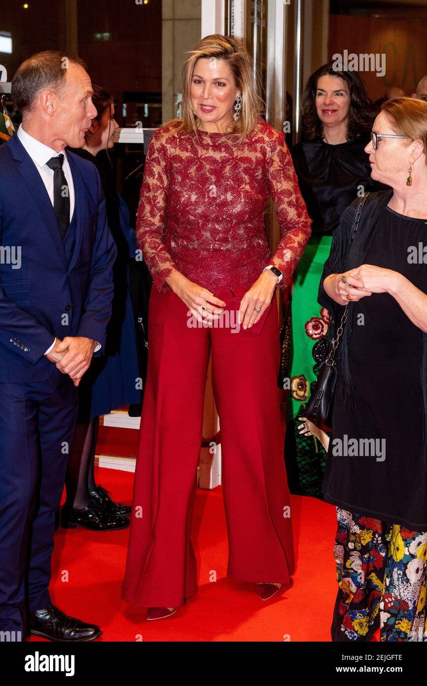 Queen Maxima at the world premiere of Frida by the Dutch National ...