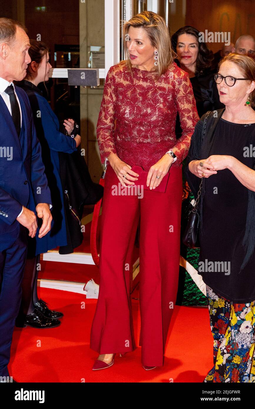 Queen Maxima at the world premiere of Frida by the Dutch National ...