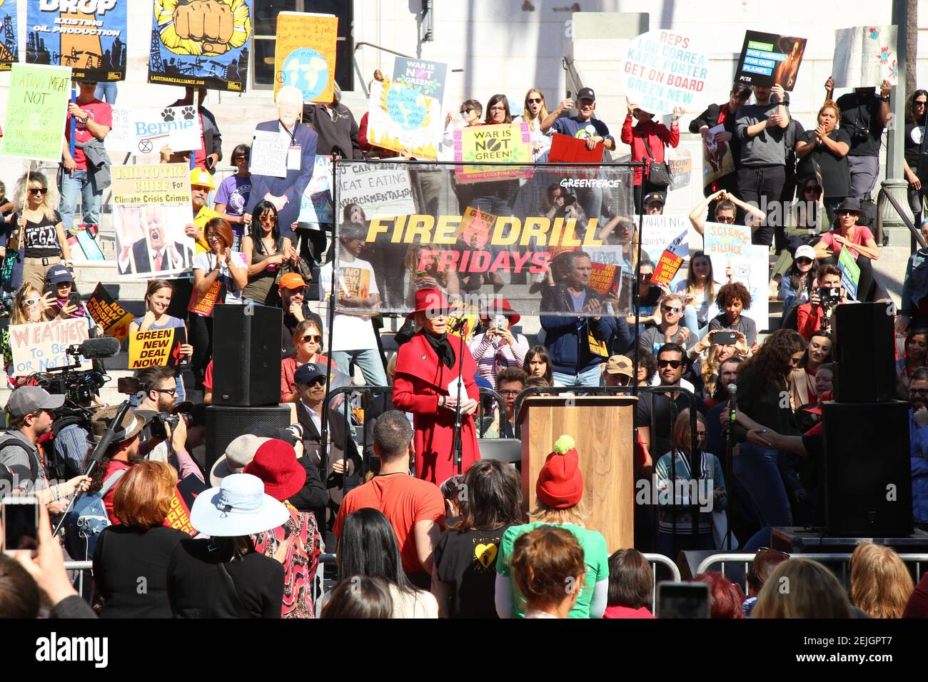 Jane Fonda Leads A Fire Drill Fridays Rally Calling for Action on ...