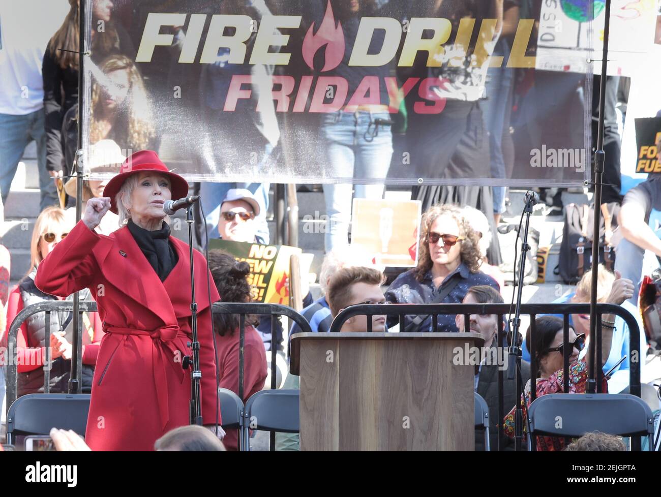 Jane Fonda Leads A Fire Drill Fridays Rally Calling for Action on ...