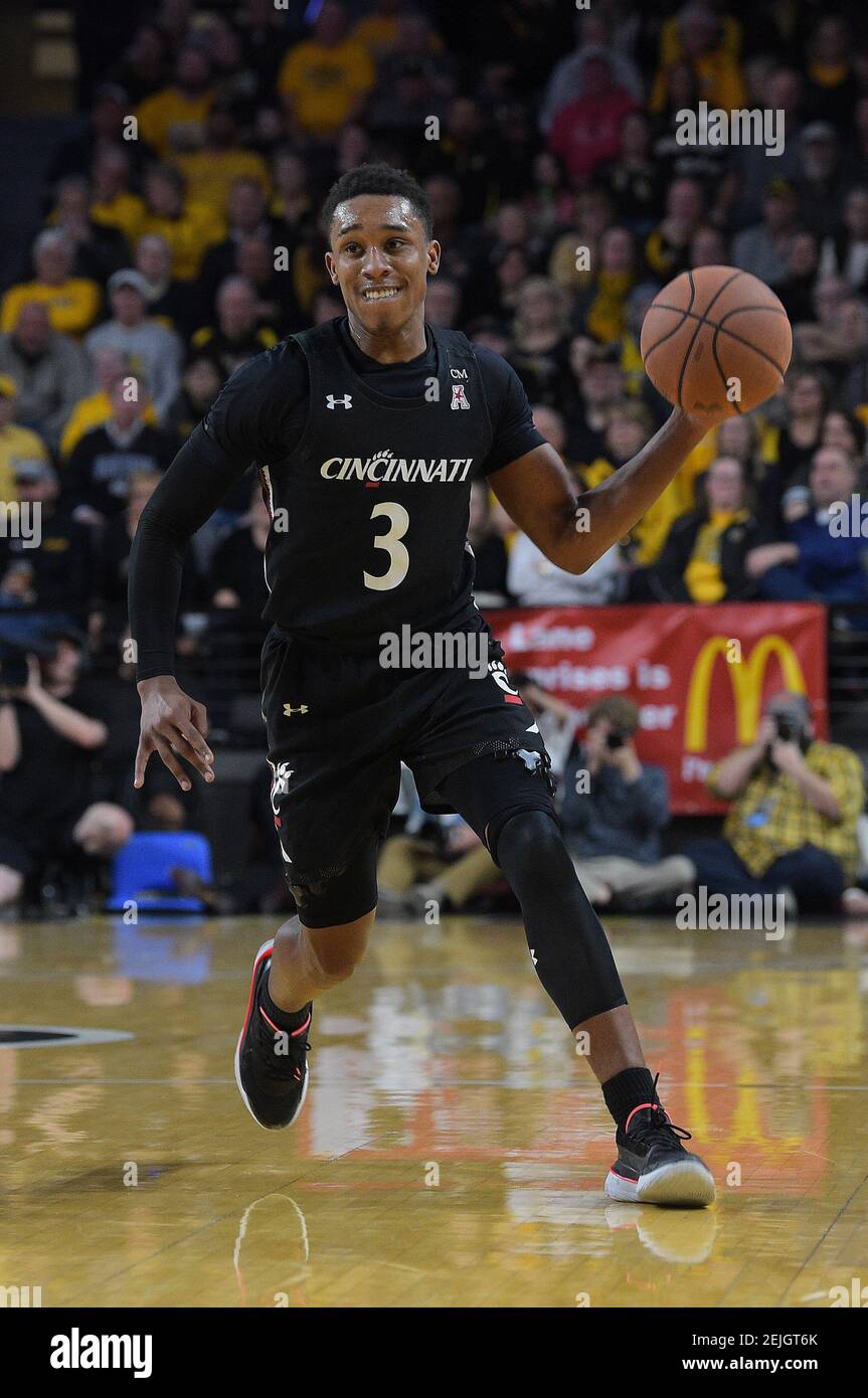 February 06, 2020: Cincinnati Bearcats guard Mika Adams-Woods (3 ...