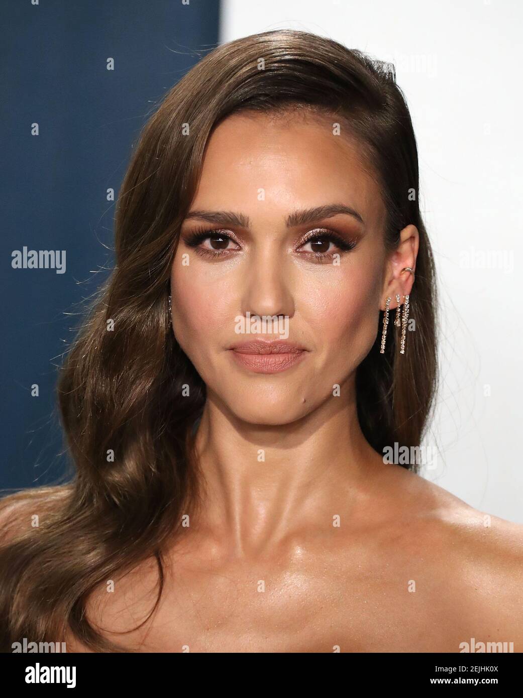 BEVERLY HILLS, LOS ANGELES, CALIFORNIA, USA - FEBRUARY 09: Jessica Alba ...