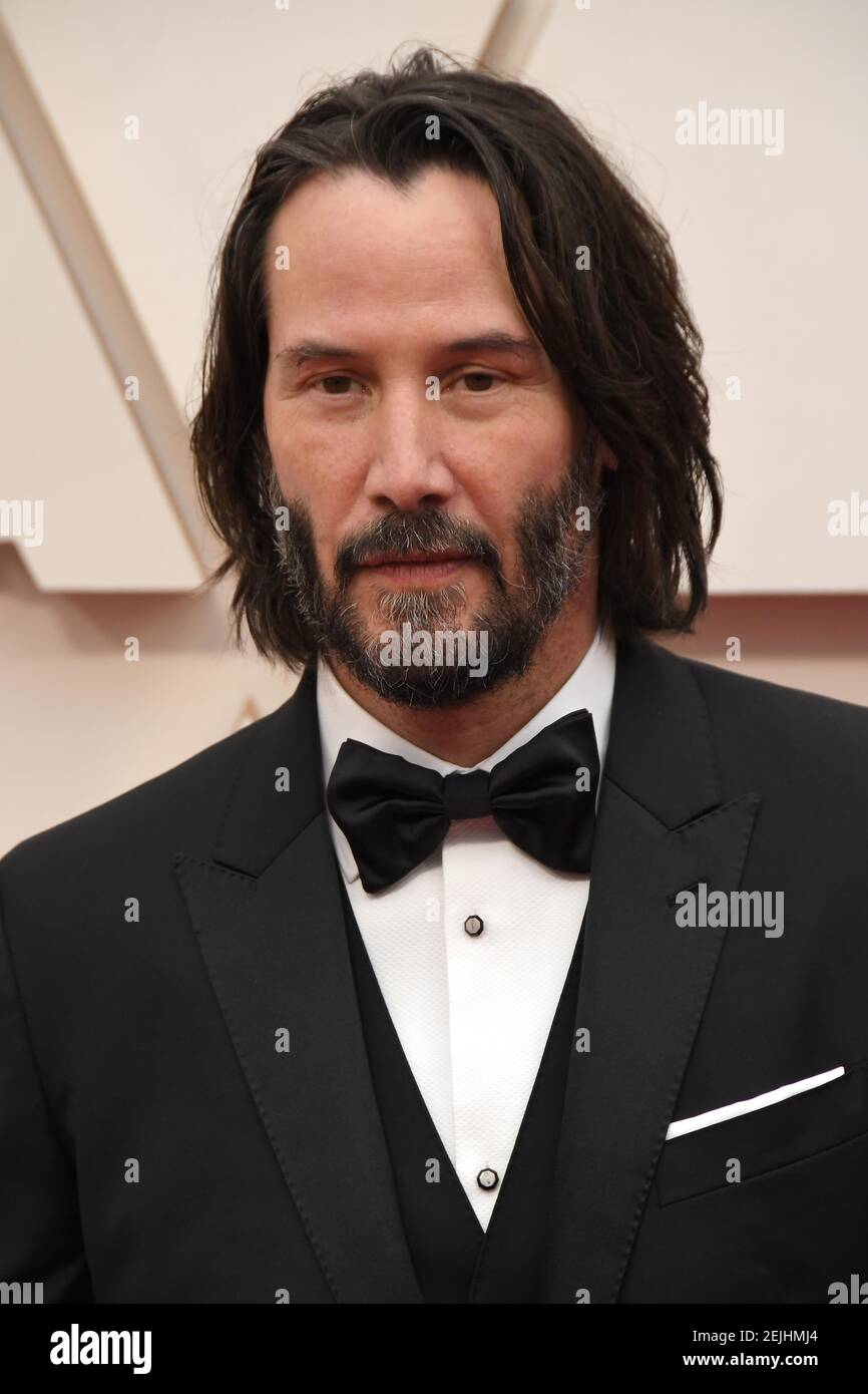 Keanu Reeves walking on the red carpet at the 92nd Annual Academy ...