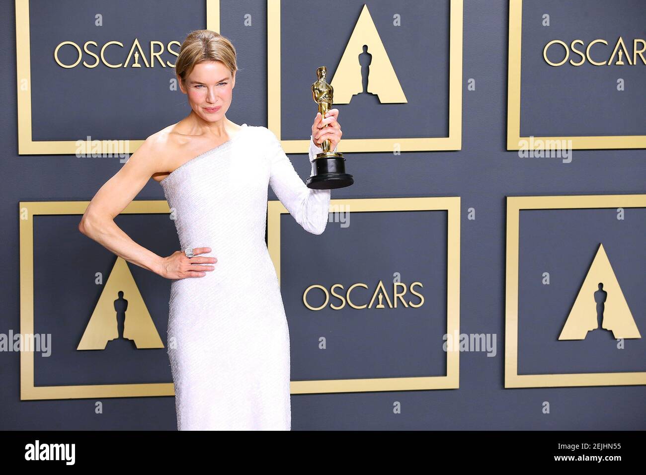 HOLLYWOOD, CA - FEBRUARY 9: Renee Zellweger poses in the press room ...