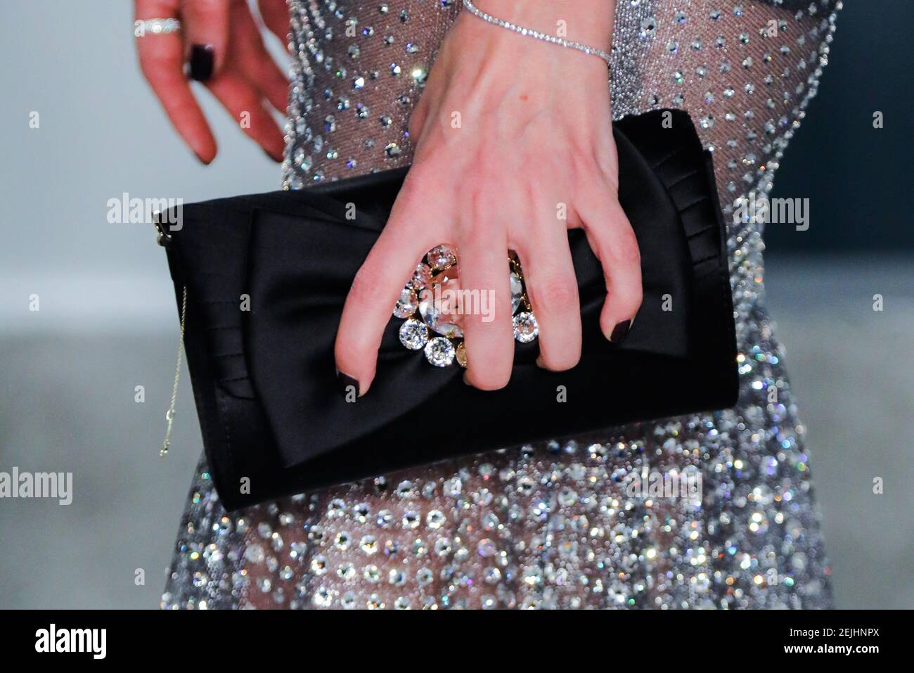 Ali Larter walking on the red carpet at the 2020 Vanity Fair Oscar ...