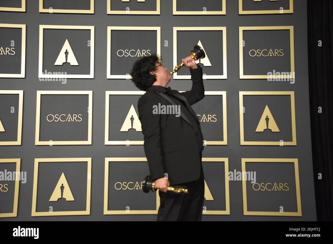 "Parasite" director Bong Joon-ho posing in the press room at the 92nd ...
