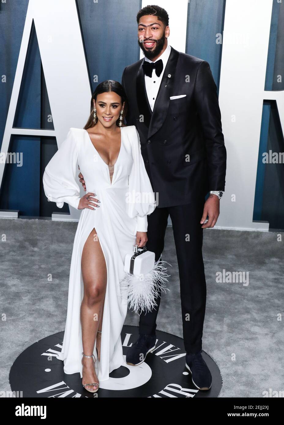 BEVERLY HILLS, LOS ANGELES, CALIFORNIA, USA - FEBRUARY 09: Marlen P ...