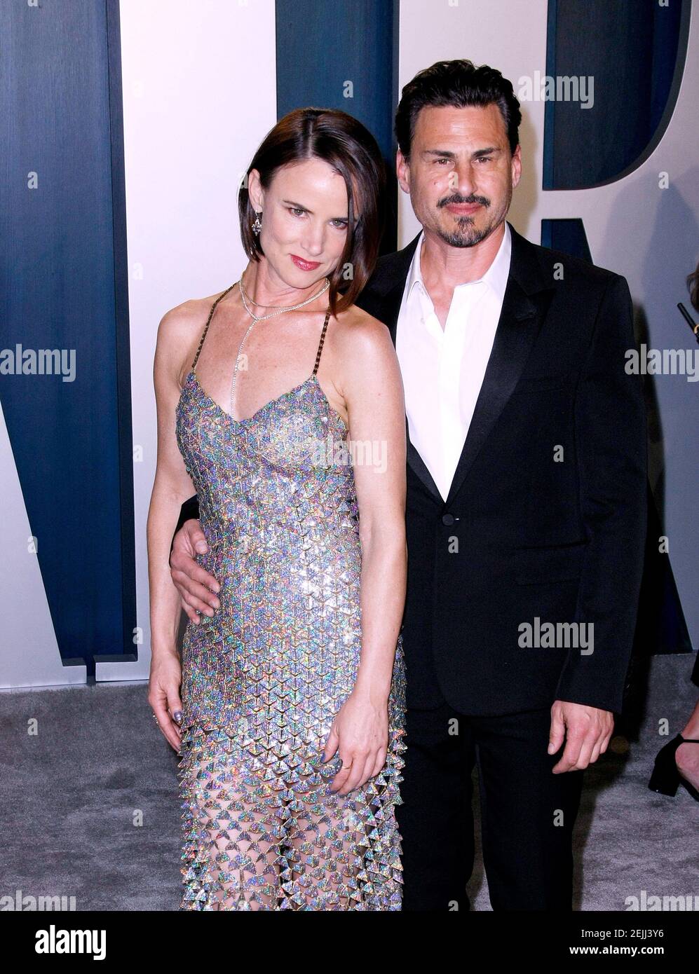 BEVERLY HILLS, CALIFORNIA - FEBRUARY 9: Juliette Lewis, Brad Wilk ...