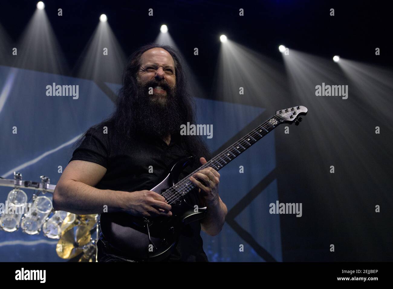The American progressive metal band returns to Italy to celebrate the ...