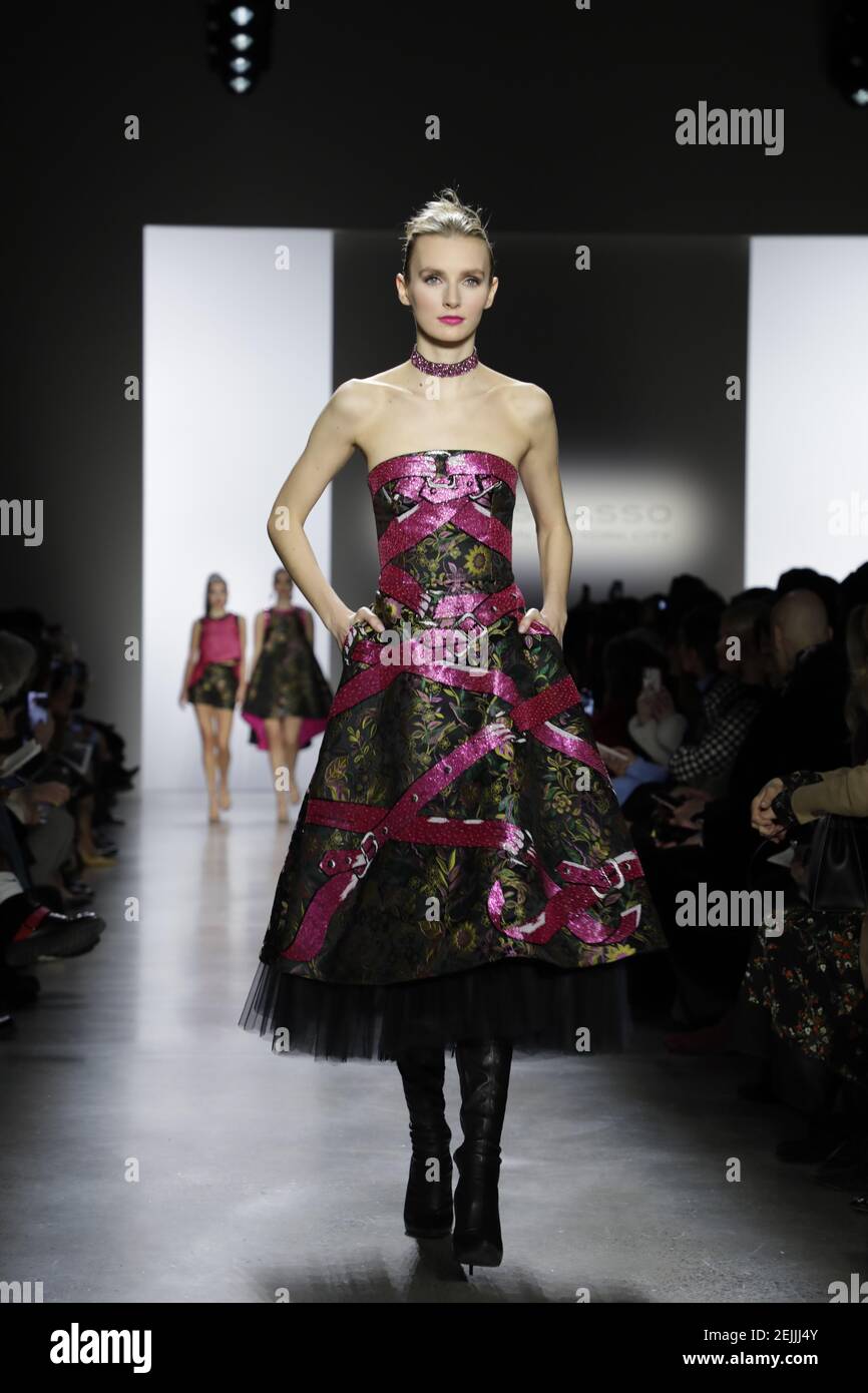 A model walks runway for Dennis Basso Fall/Winter 2020 Collection ...