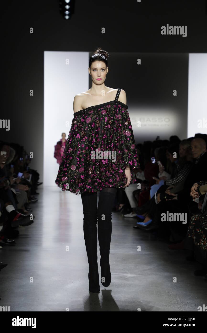 A model walks runway for Dennis Basso Fall/Winter 2020 Collection ...
