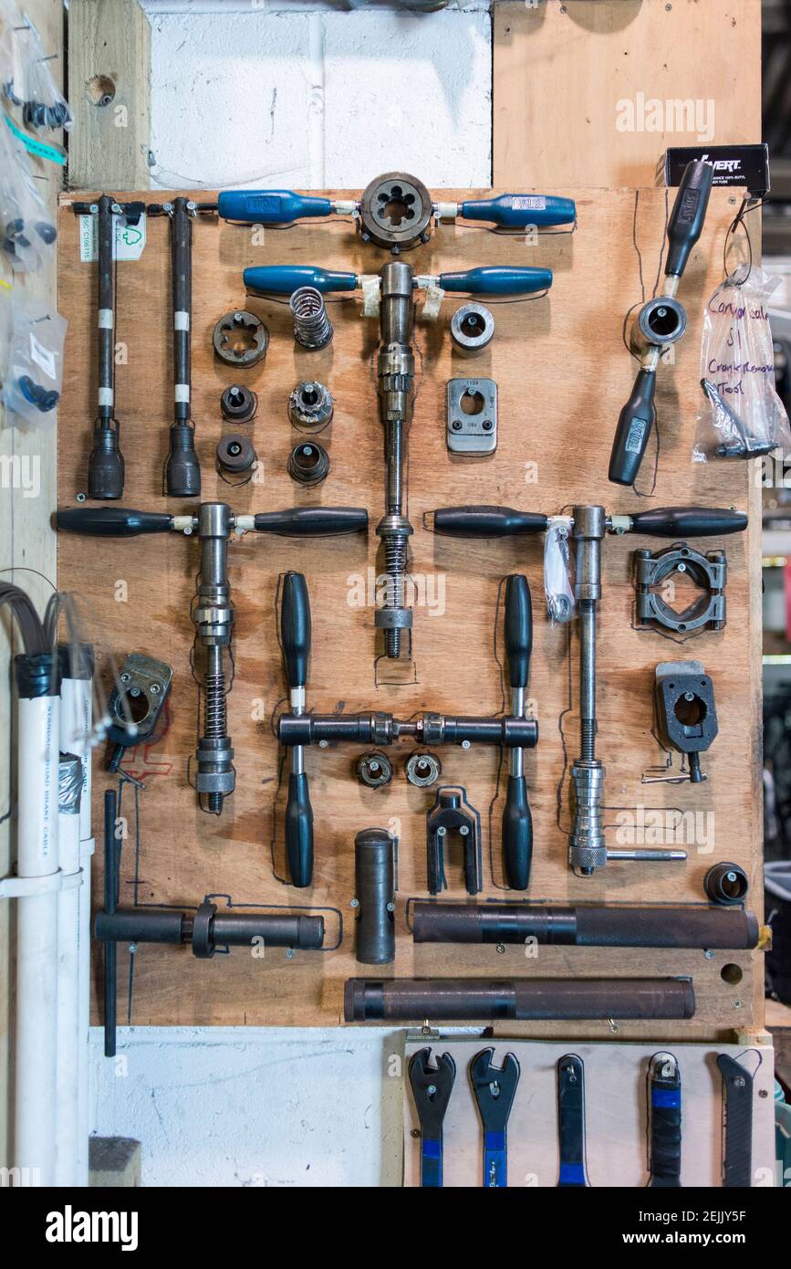 Specialised tool tools hi-res stock photography and images - Alamy