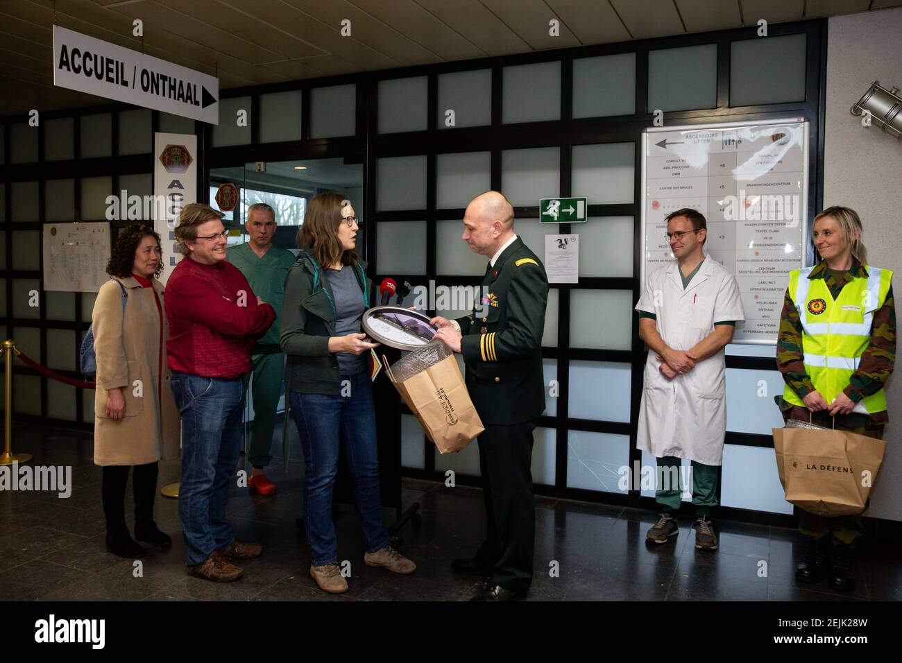 Hua Smets, Johan Smets, Leen Vervaeke, Kolonel Wouter Weuts and Dr ...