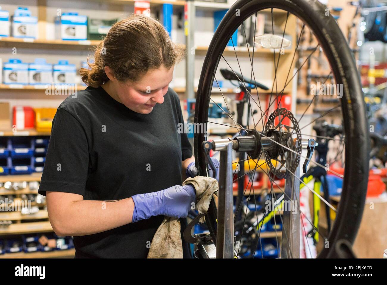 Servicing works hi-res stock photography and images - Alamy