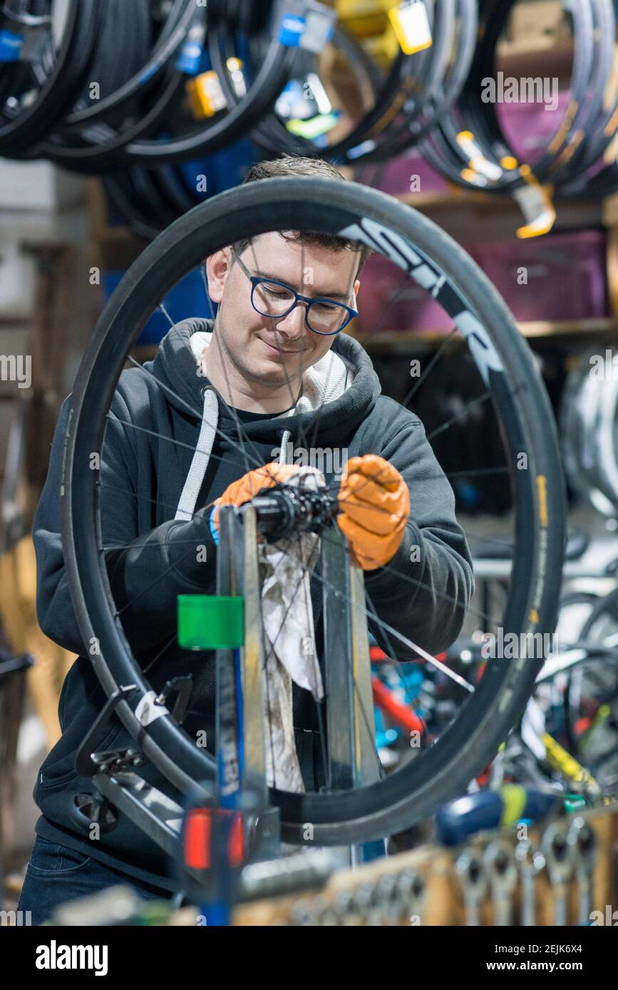 Mechanic works on bikes hi-res stock photography and images - Alamy