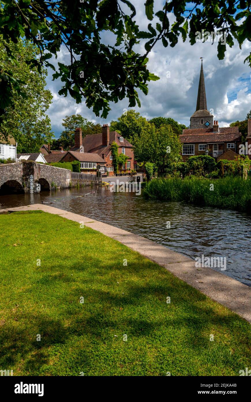 Ford village hi-res stock photography and images - Alamy