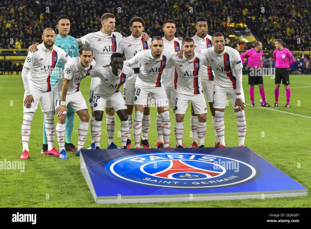 Paris-Saint Germain football team poses for a photo during the UEFA ...