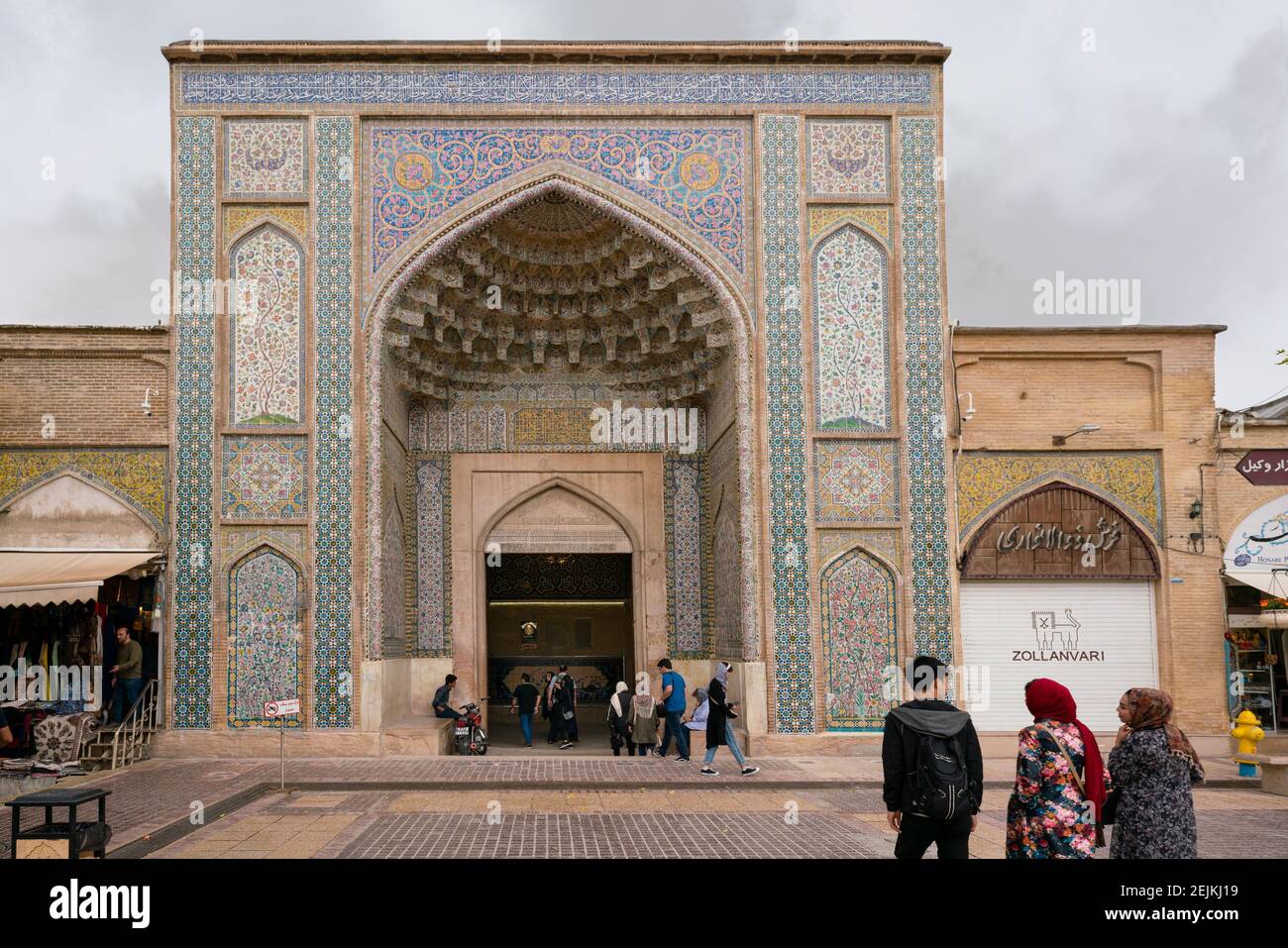 12 bazaar mosque entrance hi-res stock photography and images - Alamy