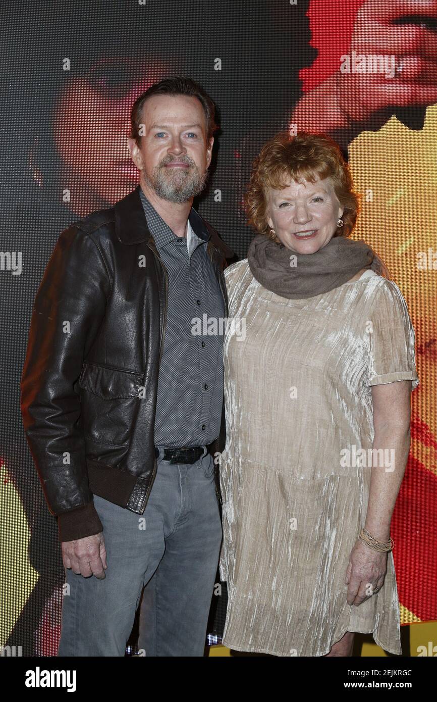 Dylan baker and becky ann baker hi-res stock photography and images - Alamy