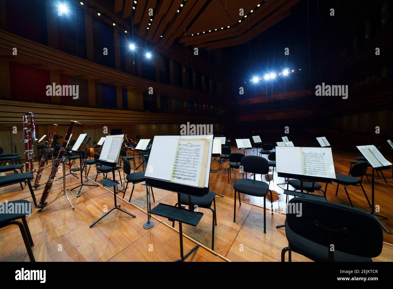 empty stage before concert Stock Photo - Alamy