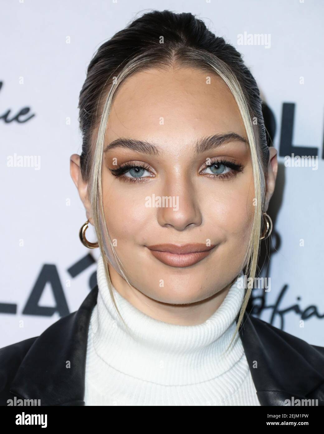 WEST HOLLYWOOD, LOS ANGELES, CALIFORNIA, USA - FEBRUARY 20: Dancer ...