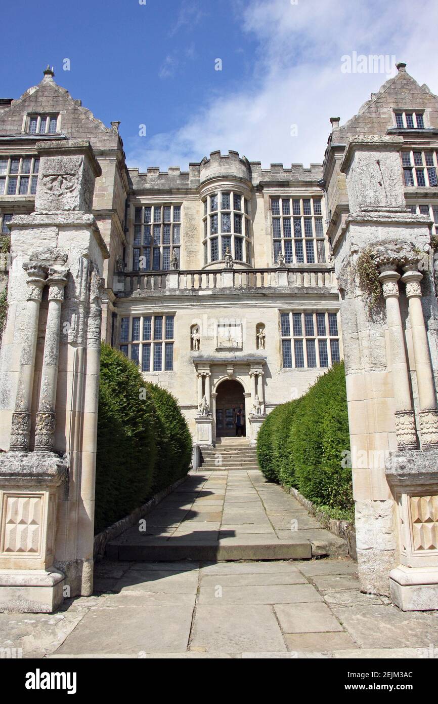 Fountains hall abbey hi-res stock photography and images - Alamy