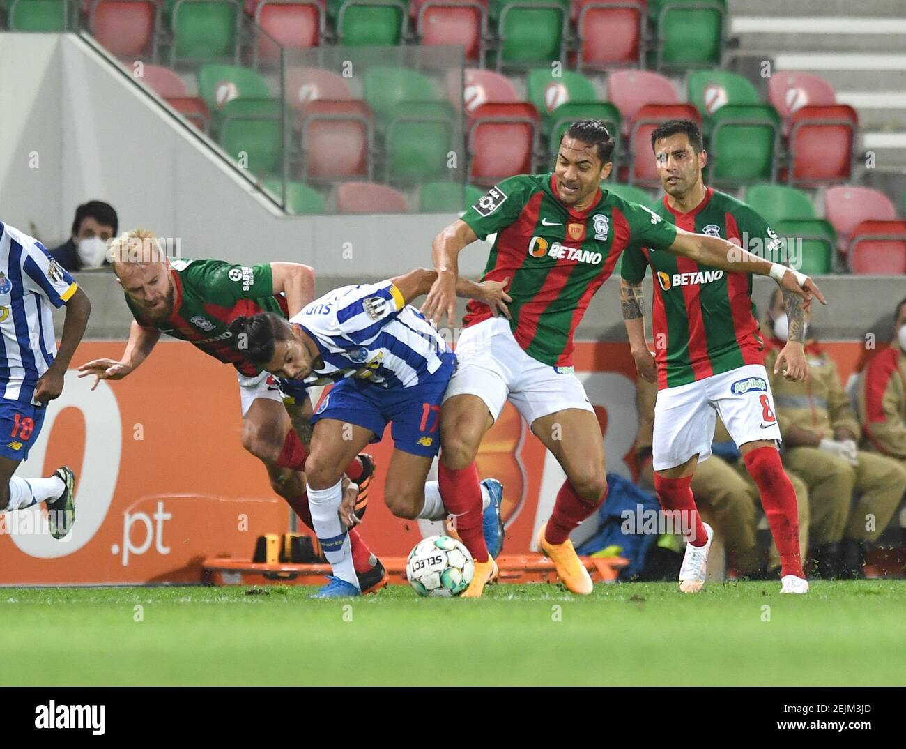 1st Football League Championship, 20th Maritime Day - Porto at Maritimo ...