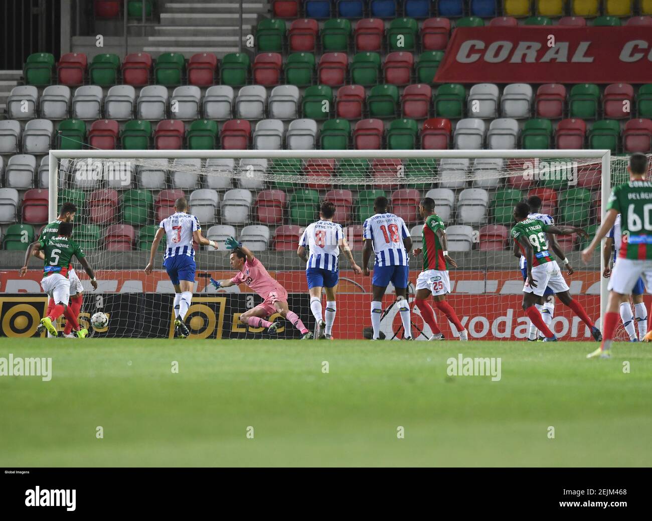 1st Football League Championship, 20th Maritime Day - Porto at Marítimo ...