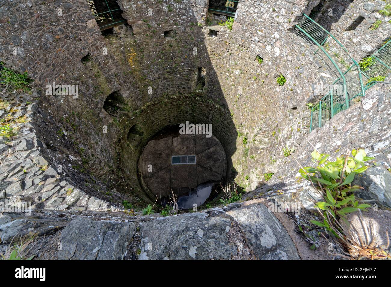 Dundrum, Northern Ireland. 4th May, 2016. Dundrum Castle was built by ...