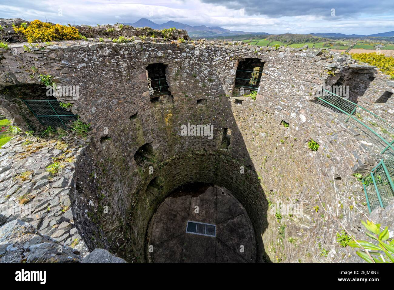 Dundrum, Northern Ireland. 4th May, 2016. Dundrum Castle was built by ...