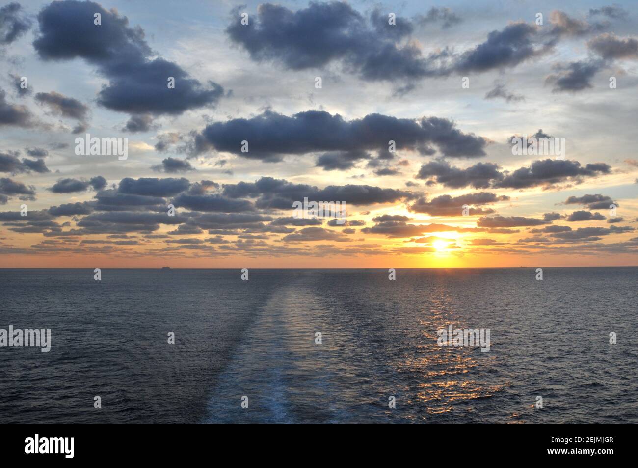 Sunrise sunset seen from cruise hi-res stock photography and images - Alamy