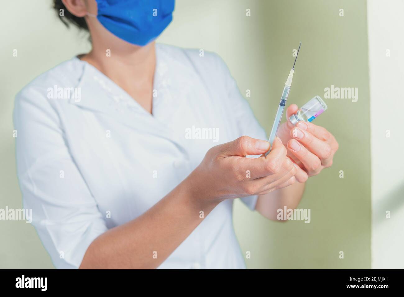 Sterile syringe hi-res stock photography and images - Alamy