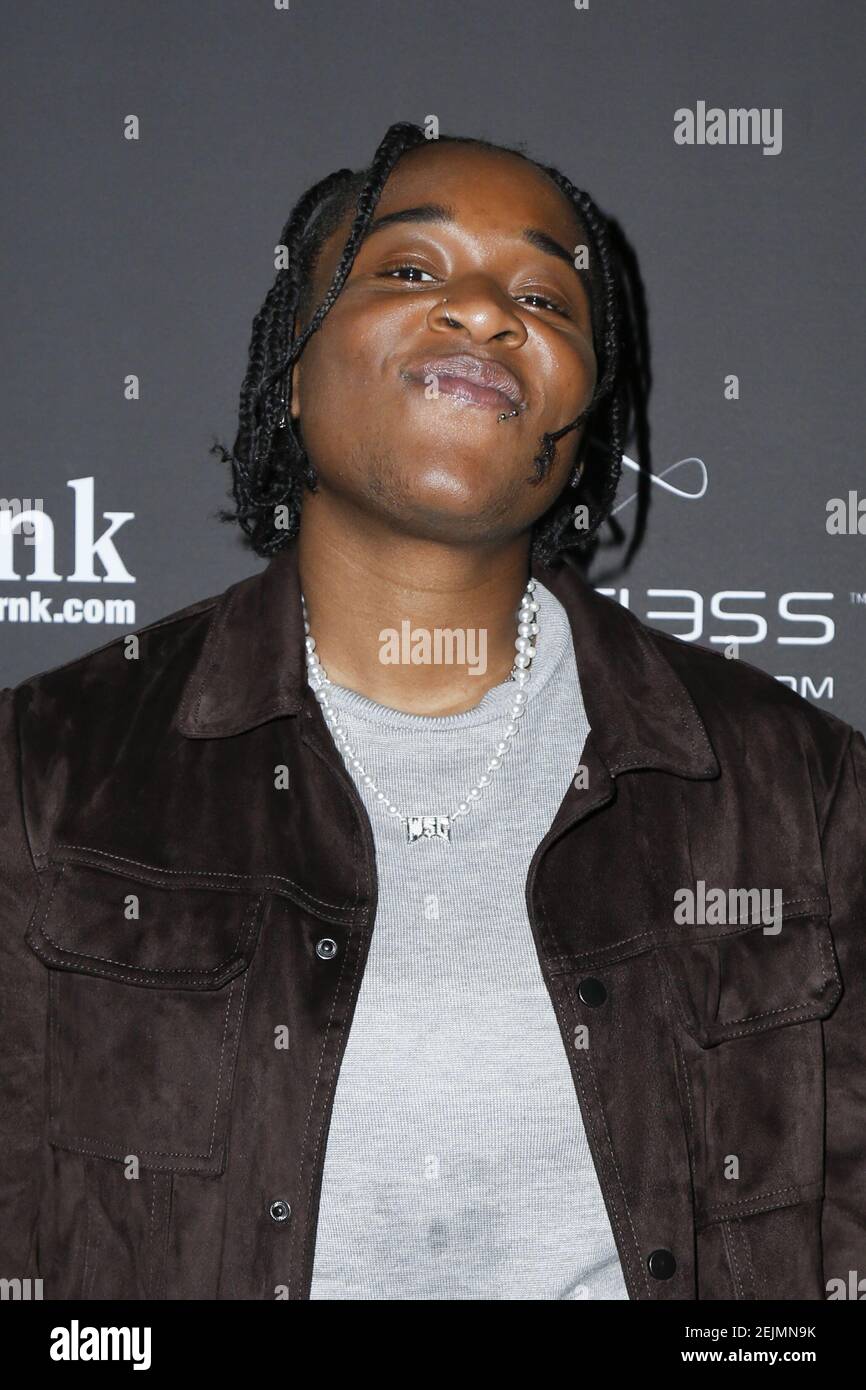 Jo'zzy walking the red carpet at Floyd Mayweather's 43rd Birthday ...