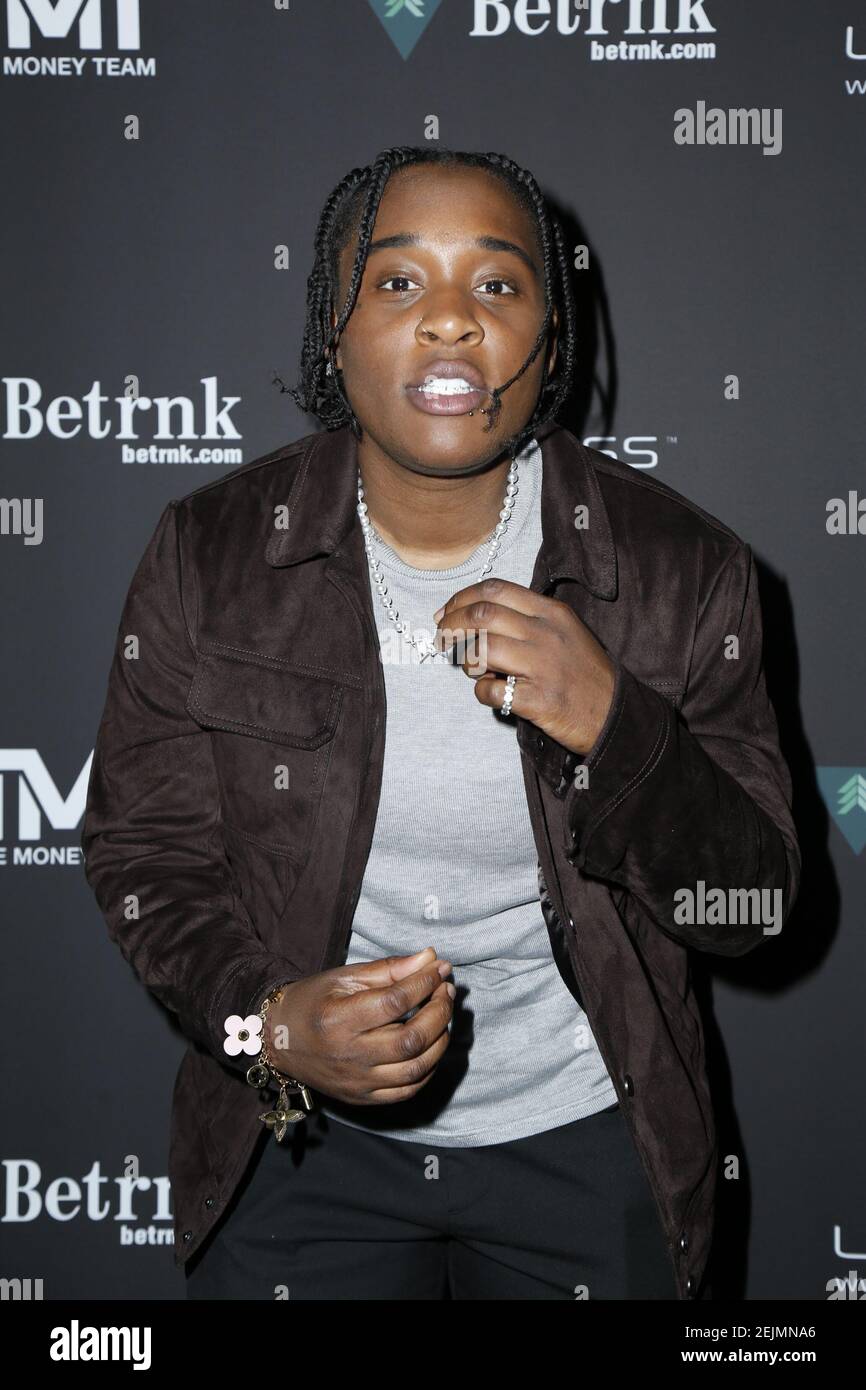 Jo'zzy walking the red carpet at Floyd Mayweather's 43rd Birthday ...